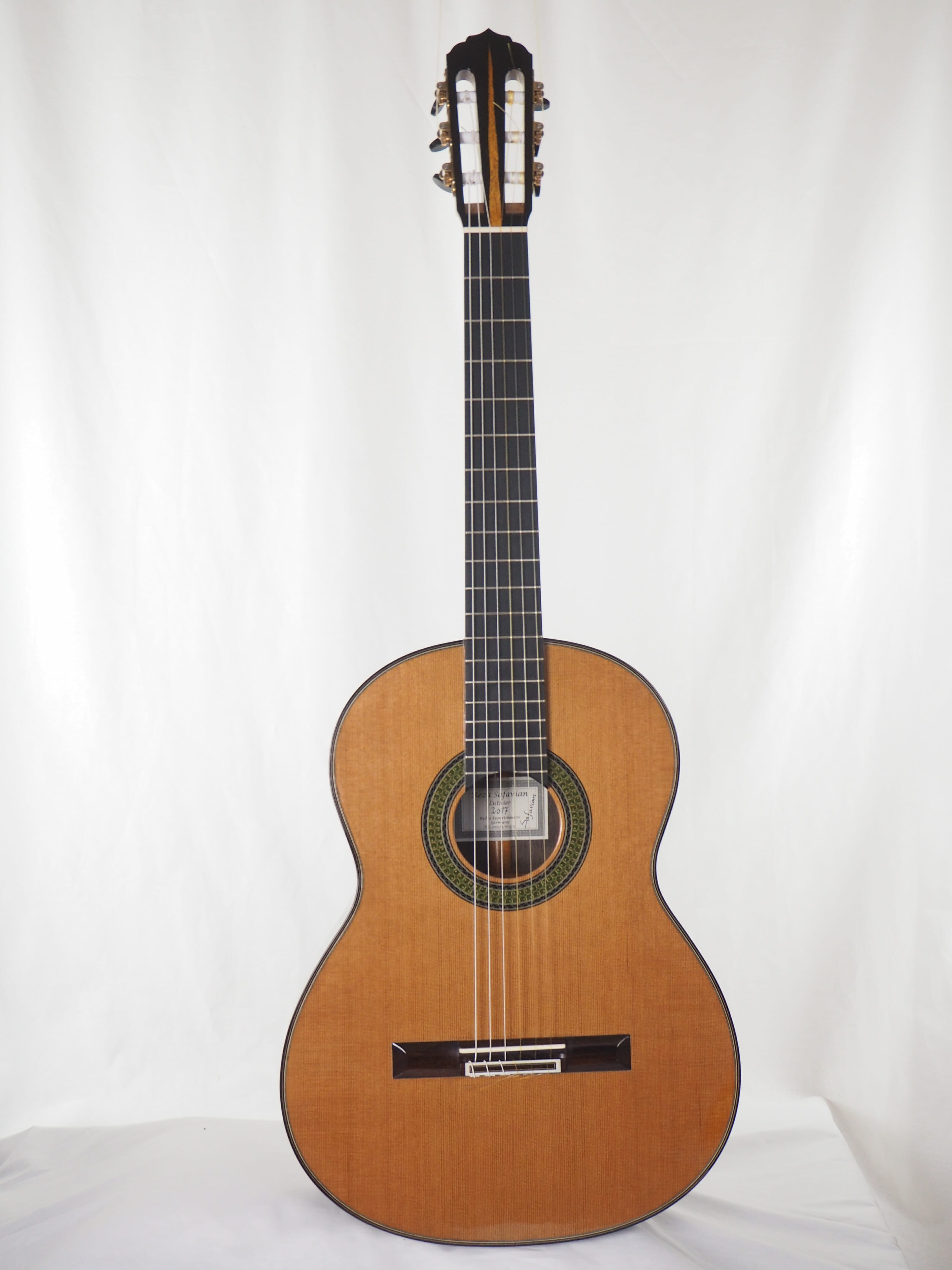 Guitare classique luthier Reza Safavian 2017 - Allemagne - Guitare ...